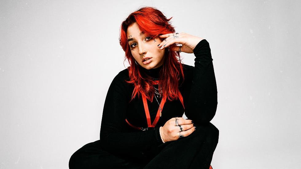 Pia Maria lässt neue Single "I Know U Know" hören