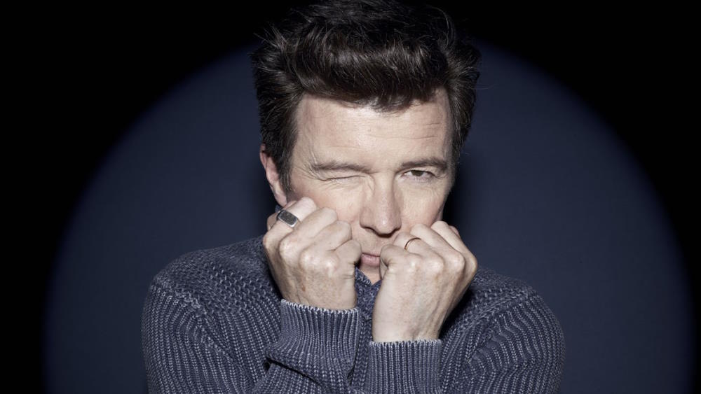 Rick Astley räumt beim Glastonbury-Festival doppelt ab