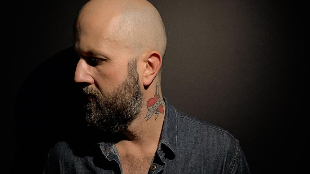 William Fitzsimmons covert "Streets Of Philadelphia" von Bruce Springsteen